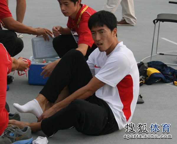 男生袜子为什么那么臭？