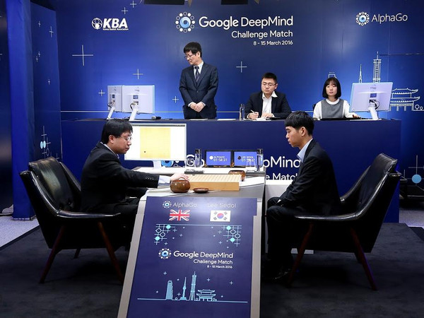 Google AlphaGo VS 李世石 1:0 AlphaGo首战告捷