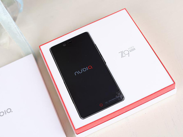 1500到底值不值 努比亚Z9mini精英版拆机