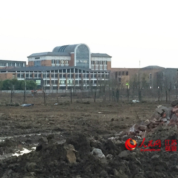 常州外校回应毒地事件:秩序正常 46人在办转学 搜狐新闻